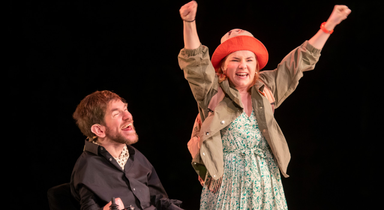 Ciclo Principal: Sabes que las flores de plástico nunca han vivido ...